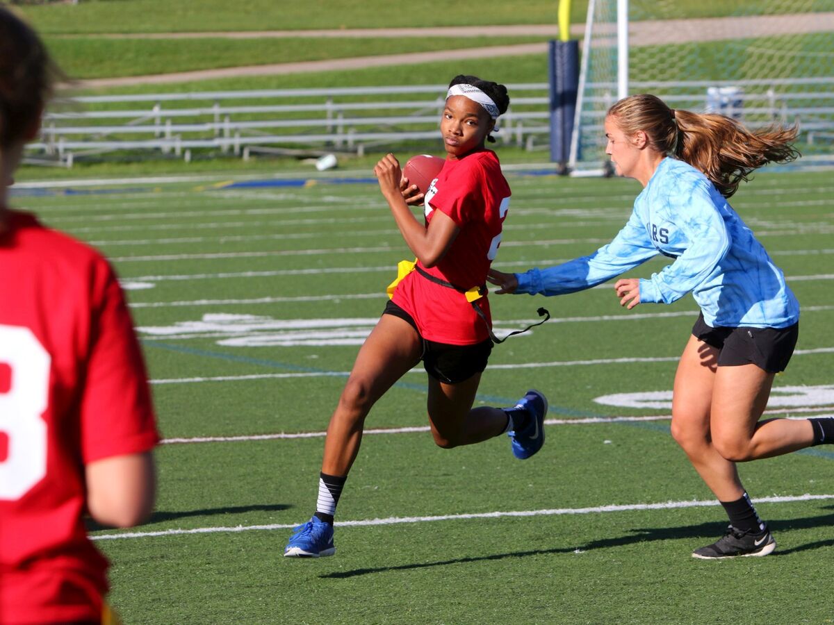 Saline Seniors Defeat Juniors In Powder Puff Game as Spirit Week Begins ...