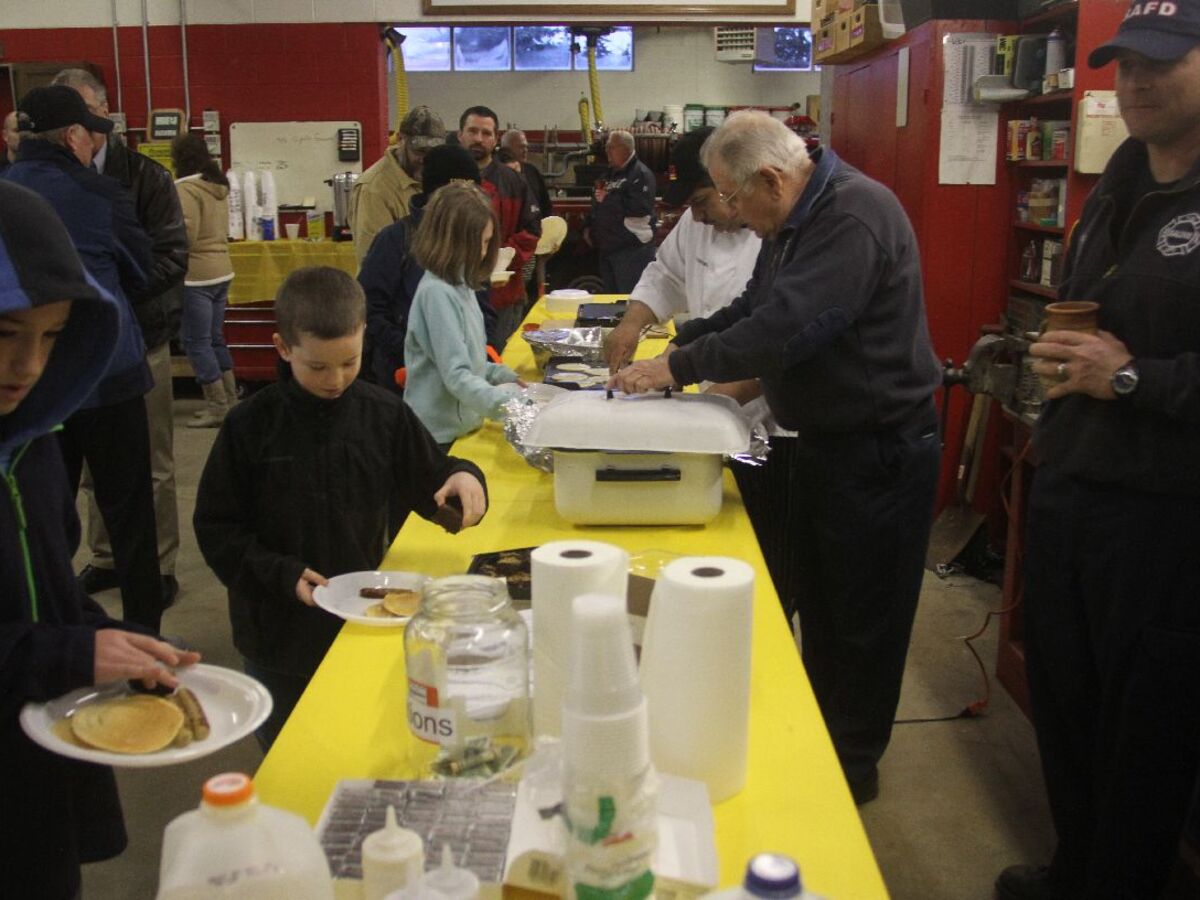 Community Invited to Firehouse Friday Breakfast at Saline Fire ...